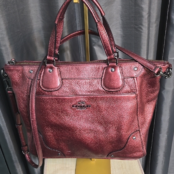 Coach | Bags | Coach Red Metallic Leather Tote With Pebbled Texture ...